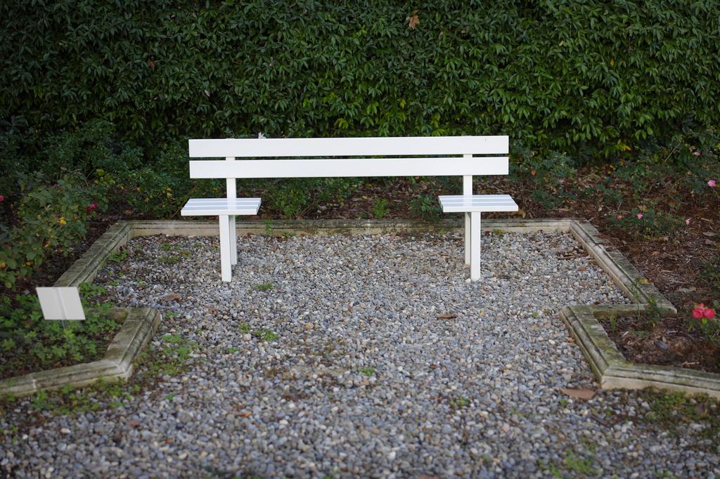 Modified Social Bench - Jeppe HEIN - Chemin Sculptures Rainier III