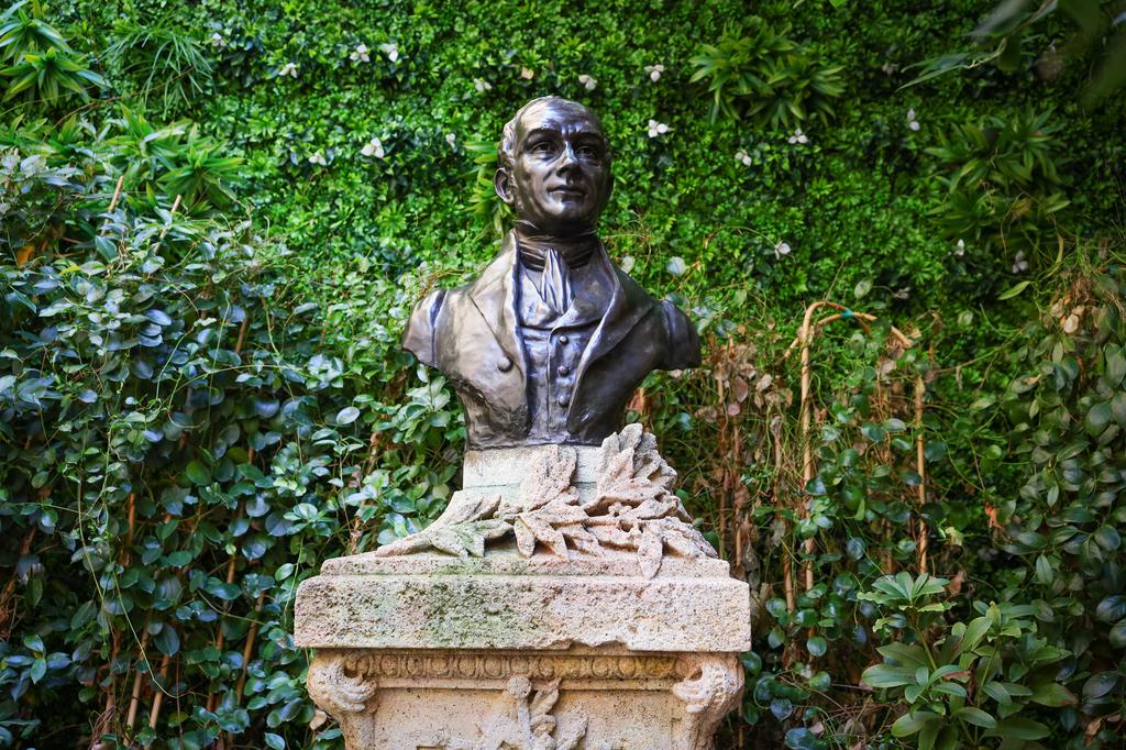 Buste de François-Joseph Bosio - Lucien BARBARIN - Chemin Sculptures ...